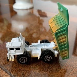Toys | Matchbox 1989 Dump Truck 1469bj Diecast Construction Vehicle ...